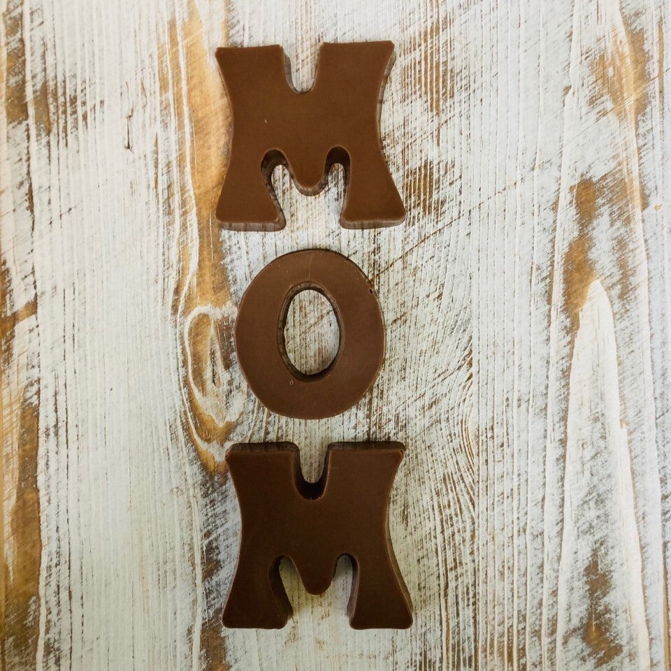 MOM Letters in Box | Ko-Ed Candies